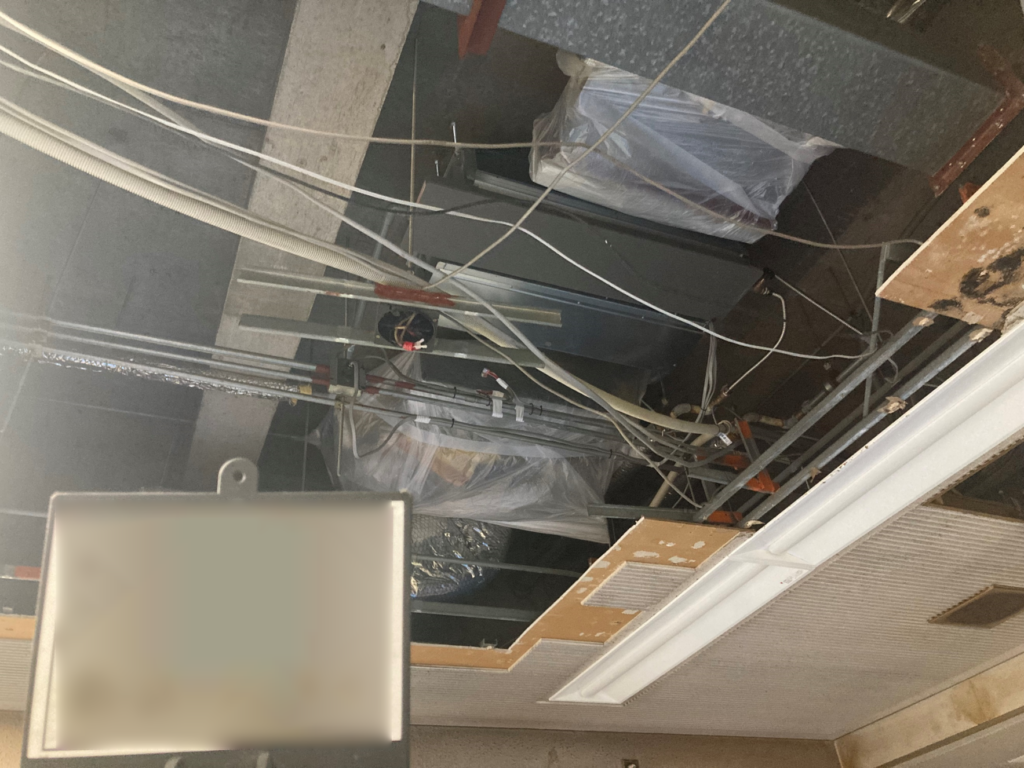 【業務用】環境事業センター様 隠蔽FCU（ファンコイルユニット）更新 - 大阪の設備工事ならミヨシテック